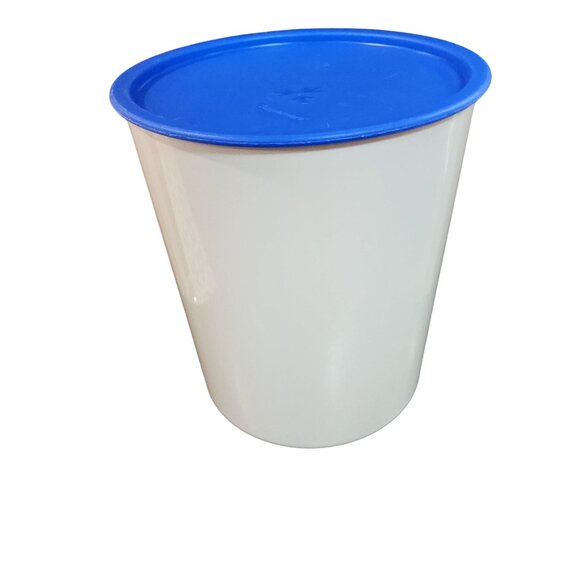 Tupperware | Kitchen | Tupperware 5624a One Touch Canister Round White ...